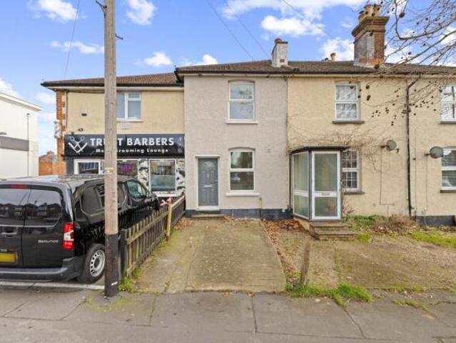 2 bedroom terraced house for rent in Worplesdon Road, Guildford, GU2