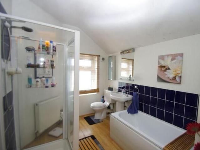 2 bedroom terraced house for rent in Watford, WD24