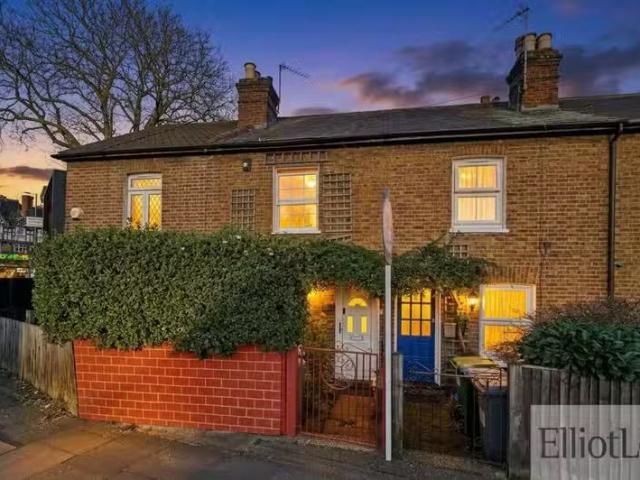 2 bedroom terraced house for rent in Watford Road, Wembley, HA0
