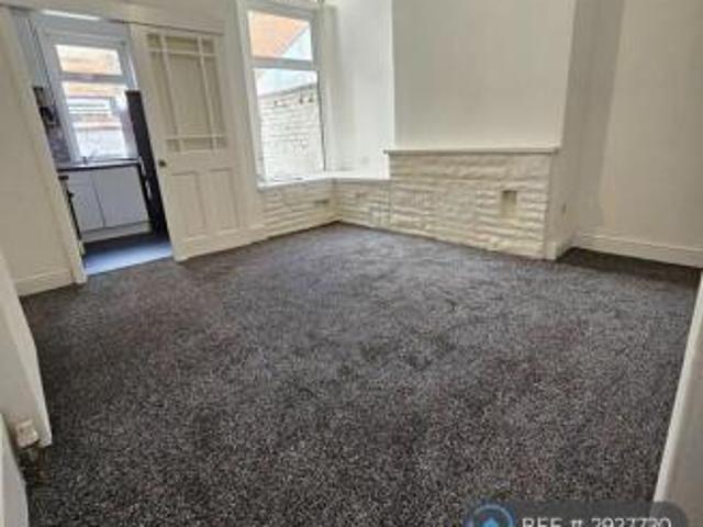 2 bedroom terraced house for rent in Waverley Road West, Manchester, M9