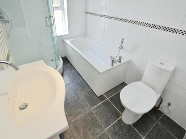 2 bedroom terraced house for rent in Wainscott Road, Wainscott, Rochester, ME2