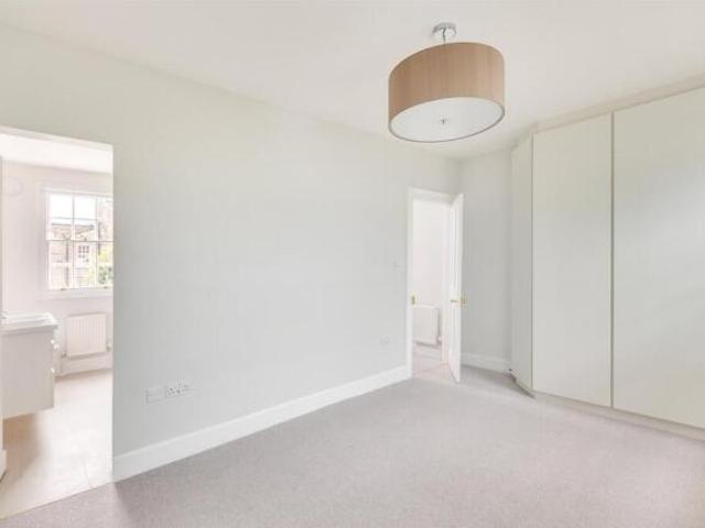 2 bedroom terraced house for rent in Walcot Square, Lambeth, London, SE11