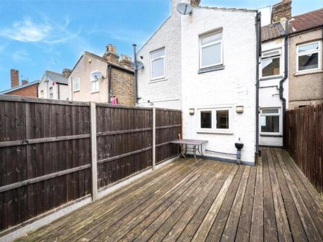 2 bedroom terraced house for rent in Waldeck Road, Dartford, Kent, DA1