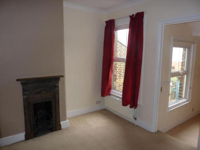 2 bedroom terraced house for rent in WD24, Watford, WD24