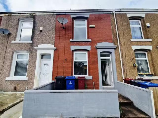 2 bedroom terraced house for rent in Wensley Road, BB2