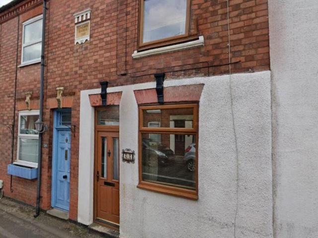 2 bedroom terraced house for rent in West Street, Leicester, LE19