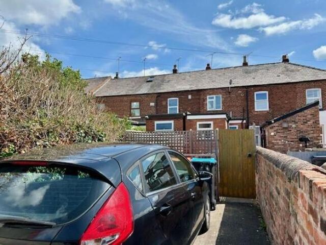 2 bedroom terraced house for rent in Westminster Road, Hoole, CH2