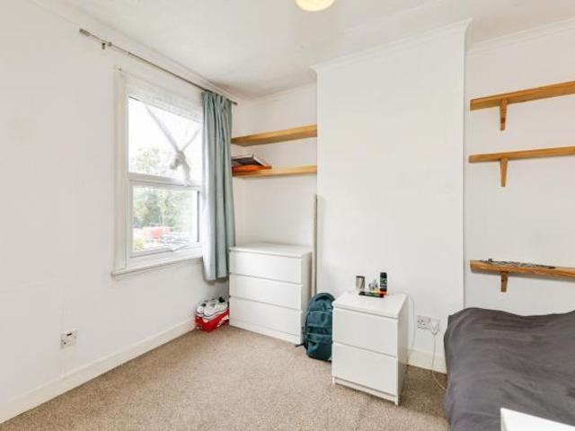 2 bedroom terraced house for rent in Western Road, Reading, RG1