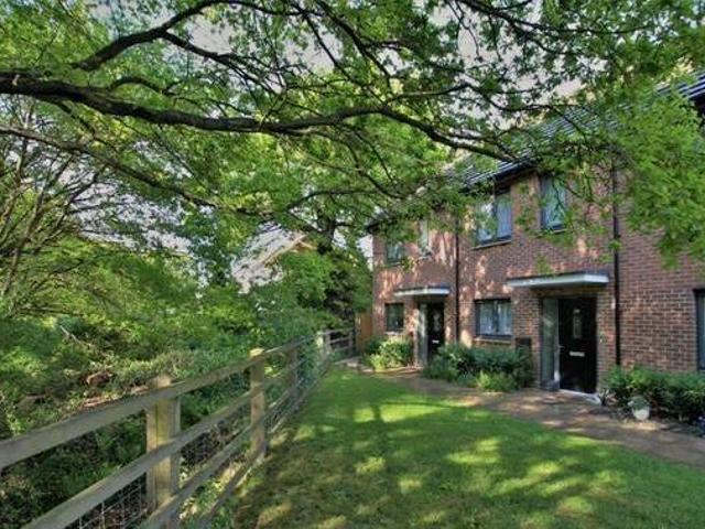2 bedroom terraced house for rent in Westfield GU22