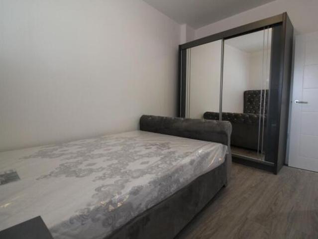 2 bedroom terraced house for rent in Westwell Mews, SW16