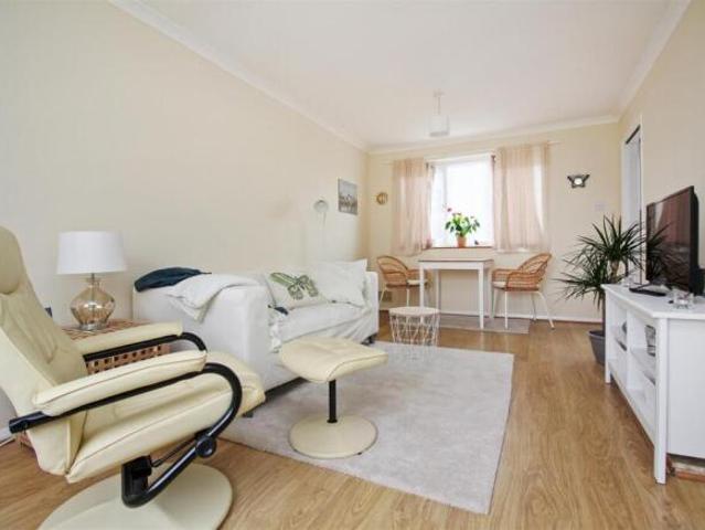 2 bedroom terraced house for rent in Whitehall Close, Canterbury, Kent, CT2