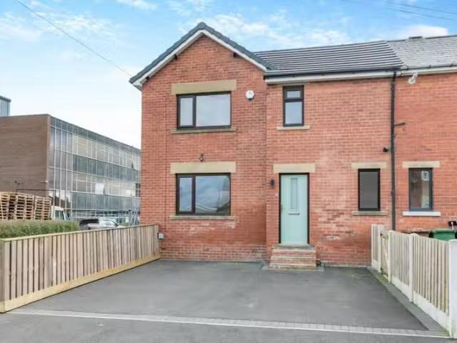 2 bedroom terraced house for rent in Whitehall Grove, Drighlin.