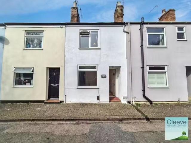 2 bedroom terraced house for rent in Whitehart Street, Chelten.