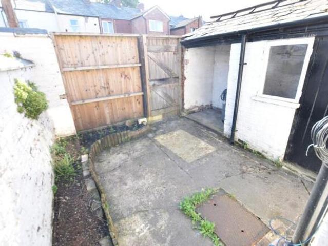 2 bedroom terraced house for rent in William Street, Chester, CH2
