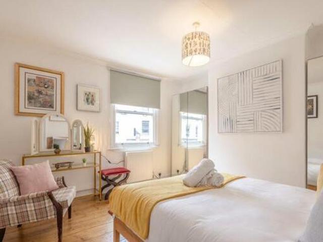 2 Bedroom Terraced House For Rent In Windsor, Berkshire