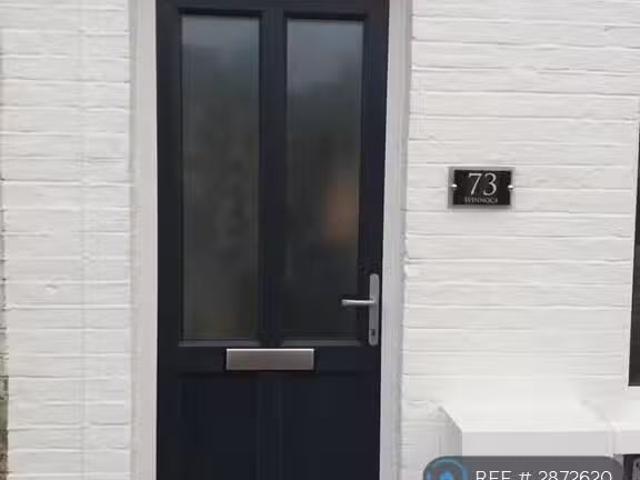 2 bedroom terraced house for rent in Winnock Road, Colchester.