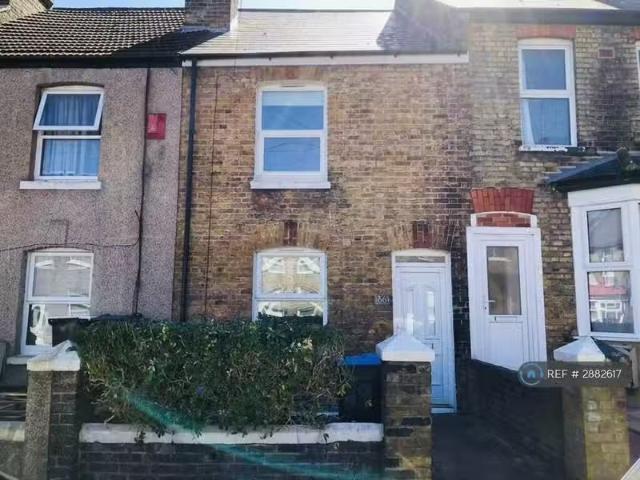 2 bedroom terraced house for rent in Winstanley Crescent, Rams.