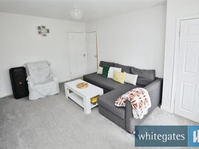 2 bedroom terraced house for rent in Winrose Avenue, Leeds, LS10