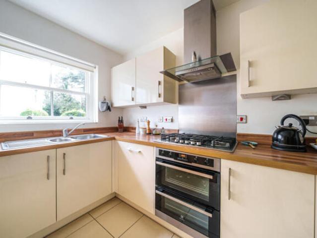 2 bedroom terraced house for rent in Winton Close, Winchester, Hampshire, SO22