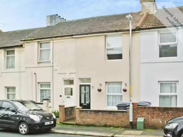 2 bedroom terraced house for rent in Wyndham Road Dover CT17