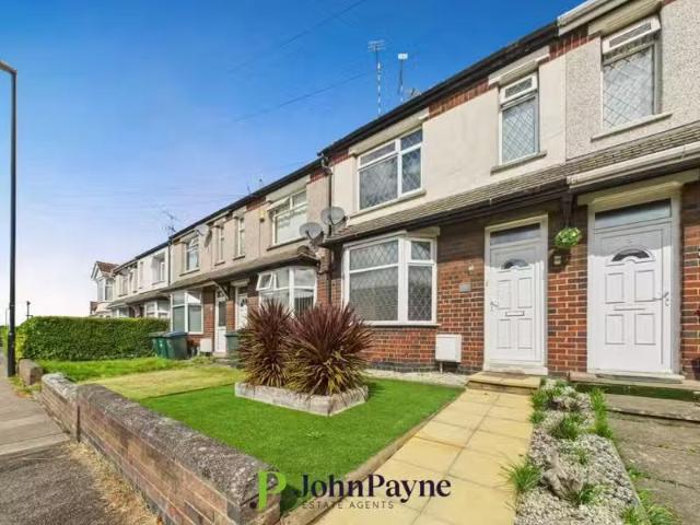 2 bedroom terraced house for rent in Torrington Avenue, Tile H.