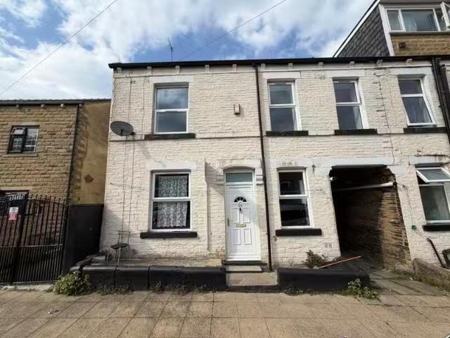 2 bedroom terraced house for rent in Talbot Street, BRADFORD.