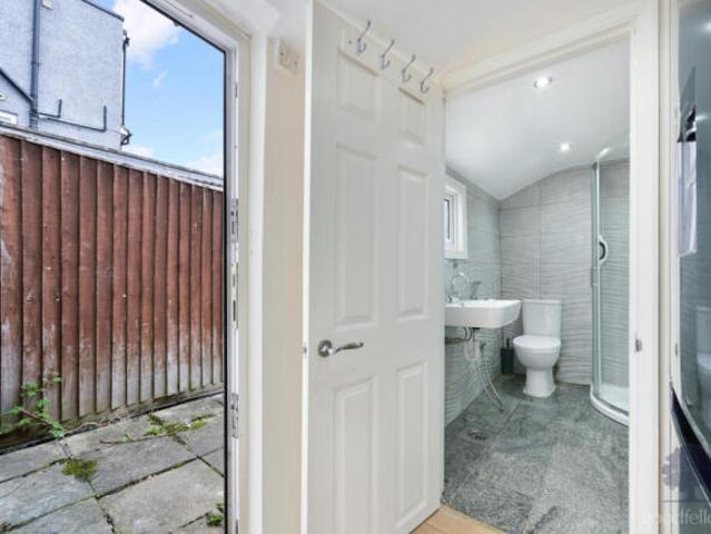 2 bedroom terraced house for rent in Tamworth Lane, Mitcham, CR4
