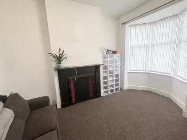 2 bedroom terraced house for rent in Terry Road, Stoke, Covent.