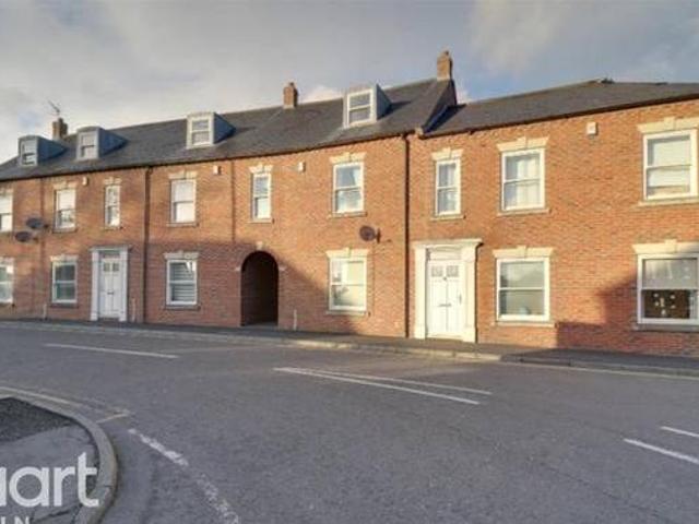 2 bedroom terraced house for rent in The Heights Barton Lane DN19