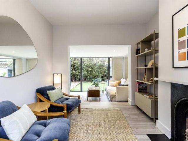 2 bedroom terraced house for rent in Theed Street, Waterloo, London, SE1