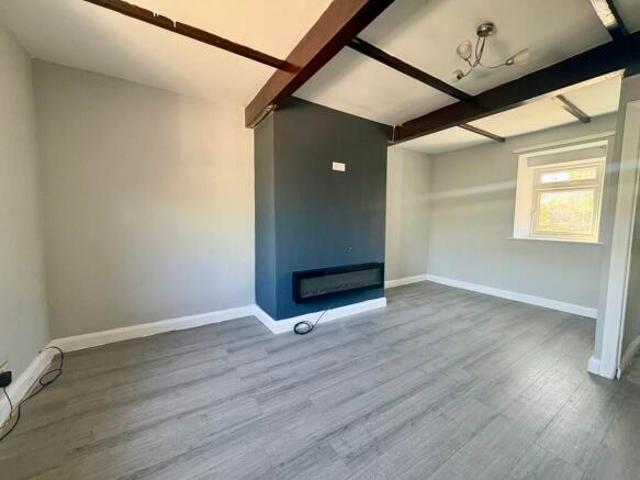 2 bedroom terraced house for rent in Thornton Road, Bradford, BD8