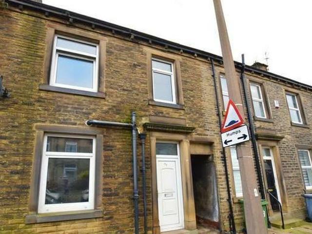 2 bedroom terraced house for rent in Thorncliffe Street Lindley HD3