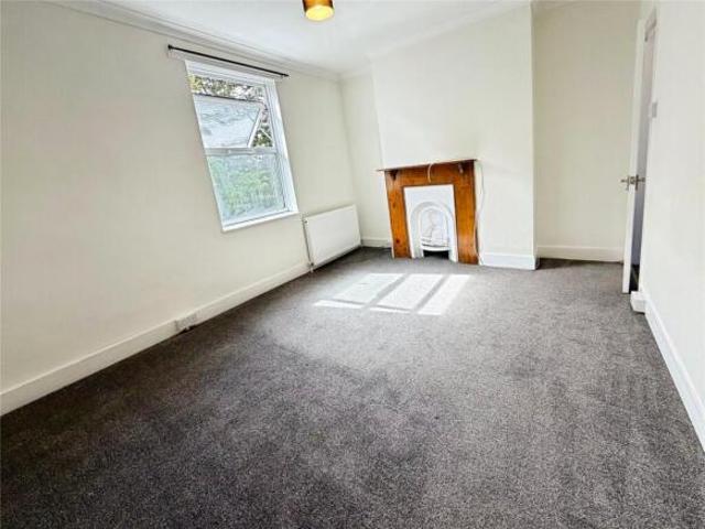 2 bedroom terraced house for rent in Thorold Road, Chatham, Kent, ME5