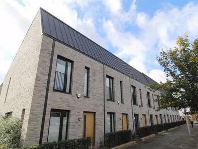 2 bedroom terraced house for rent in Timekeepers Square Cleminson Street Salford M3