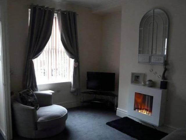 2 bedroom terraced house for rent in Trafalgar Street AshtonunderLyne OL7