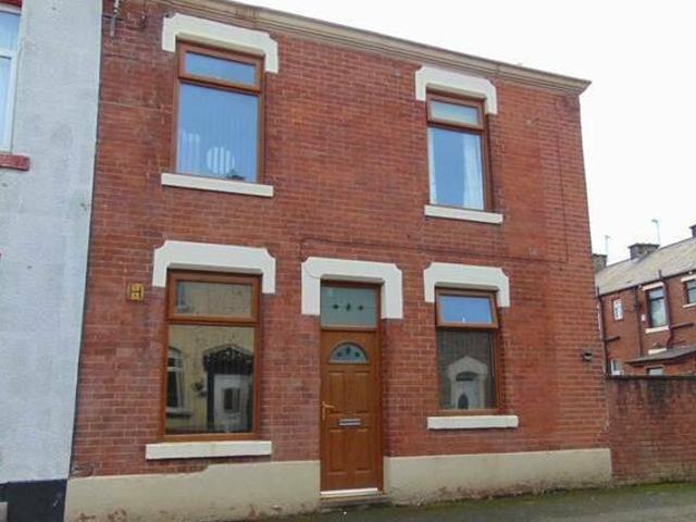 2 bedroom terraced house for rent in Travis Street Shaw OL2