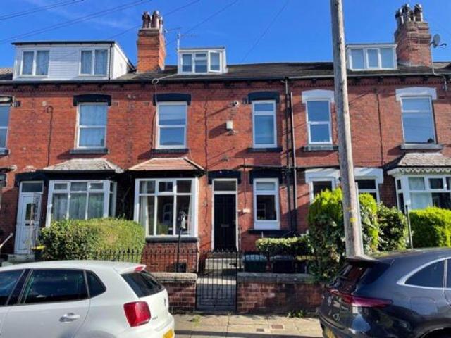 2 bedroom terraced house for rent in Trelawn Place, Leeds, LS6