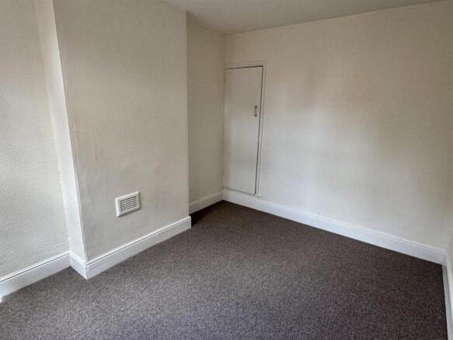 2 bedroom terraced house for rent in Tudor Road, Leicester LE3 5HW, LE3