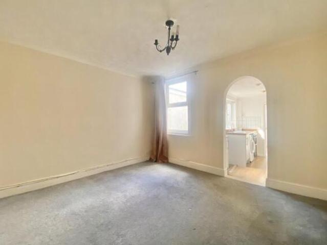 2 bedroom terraced house for rent in Upper Crown Street, Reading, RG1