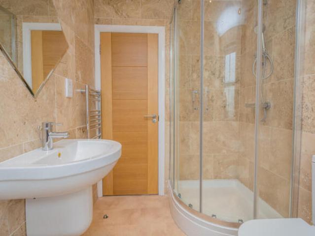 2 bedroom terraced house for rent in Upper East Hayes, Bath, BA1