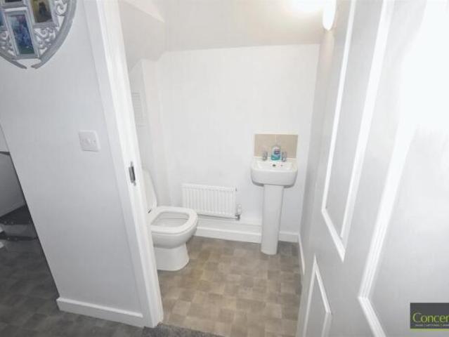 2 bedroom terraced house for rent in Usworth Close, Wolverhampton, WV2