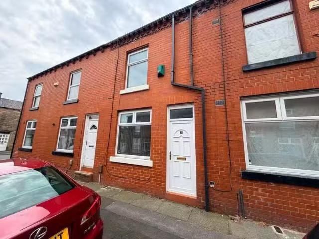 2 bedroom terraced house for rent in Uttley Street, Bolton,.