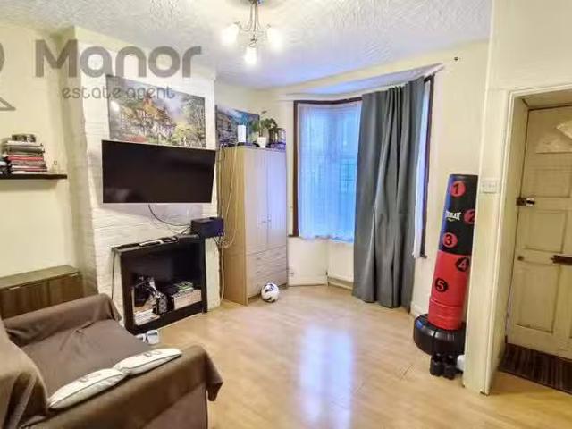 2 bedroom terraced house for rent in Vernon Road, Stratford, E.