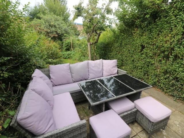 2 bedroom terraced house for rent in Victoria Avenue, Willerby, Hull, HU10