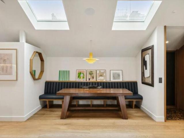 2 bedroom terraced house for rent in Victoria Grove Mews, London W2