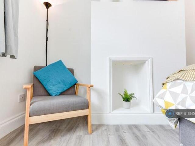 2 bedroom terraced house for rent in Vine Street, Brighton & Hove, BN1