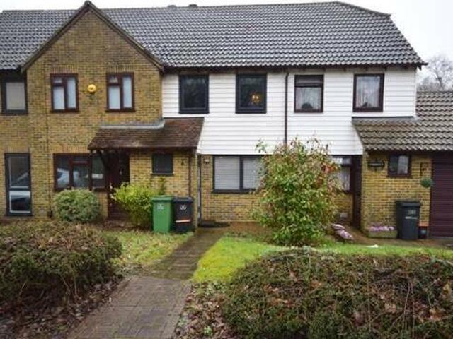 2 bedroom terraced house for rent in Violet Close Chatham ME5