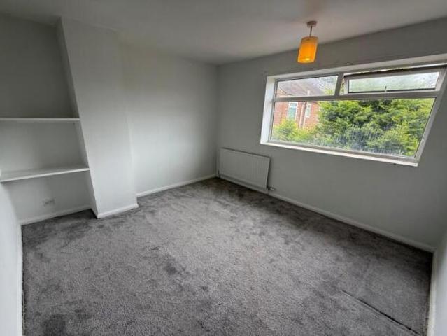 2 bedroom terraced house for rent in Yattendon Avenue, Manchester, M23