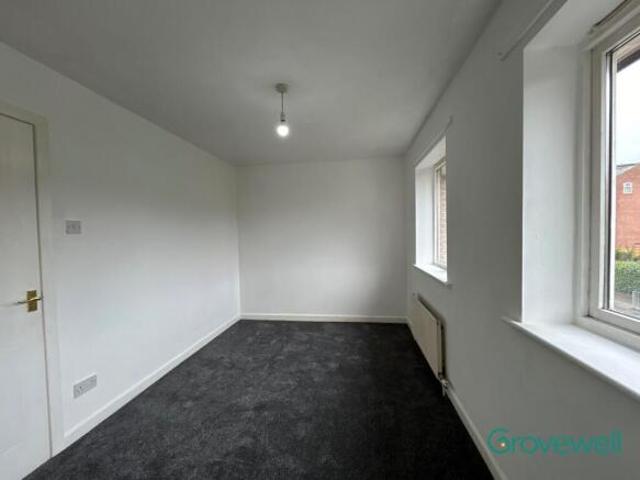 2 bedroom terraced house for rent in Yew Street, Salford, M7