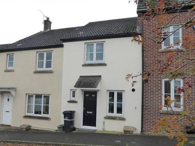 2 bedroom terraced house for rent in Yeovil BA20